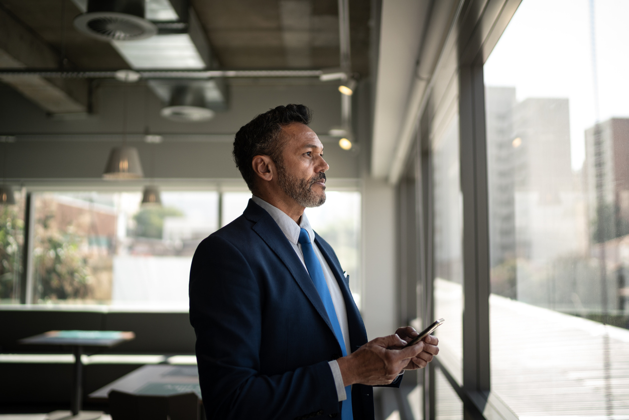 H-1B Grace Period Rules and Risks Explained (2025)